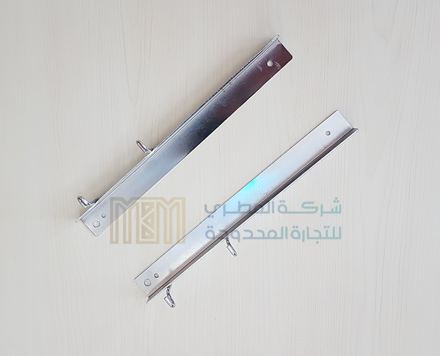 حـامل رف على عمـود سلم – شركة المطري الرائدة للتجارة المحدودة